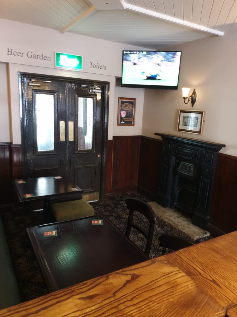 Royal Morley – Amber Taverns