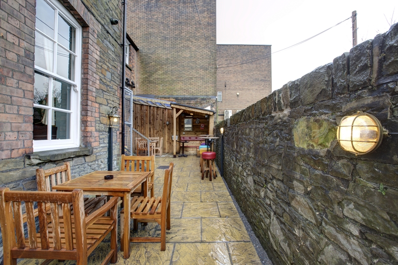 Allan Leonard Lewis VC – Amber Taverns