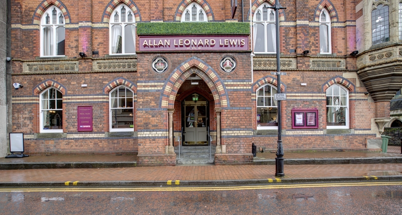 Allan Leonard Lewis VC – Amber Taverns