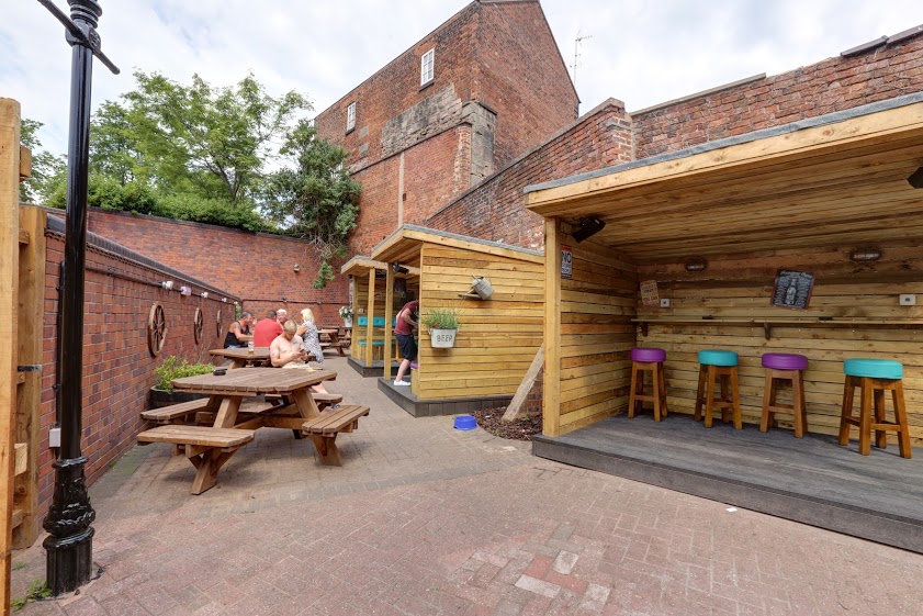 The Black Swan Leek – Amber Taverns