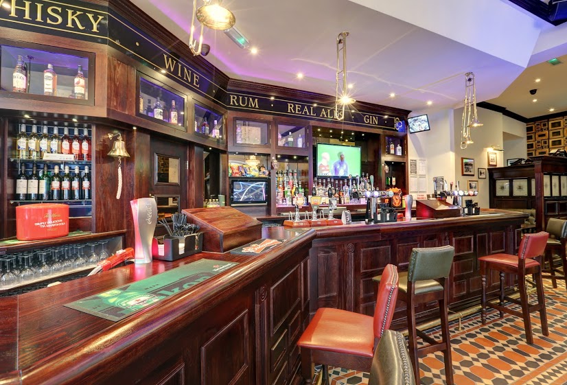 Metropole – Amber Taverns